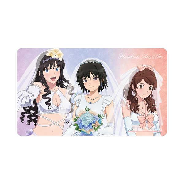 【発売日：2026年05月31日】宅配便配送商品 「アマガミSS＋plus」より、マルチデスクマットの登場です。中多紗江、七咲 逢、森島はるかの描き下ろしイラストをマルチデスクマットに仕上げました。デスクに敷いたり、お部屋に飾ったり、キャラ...