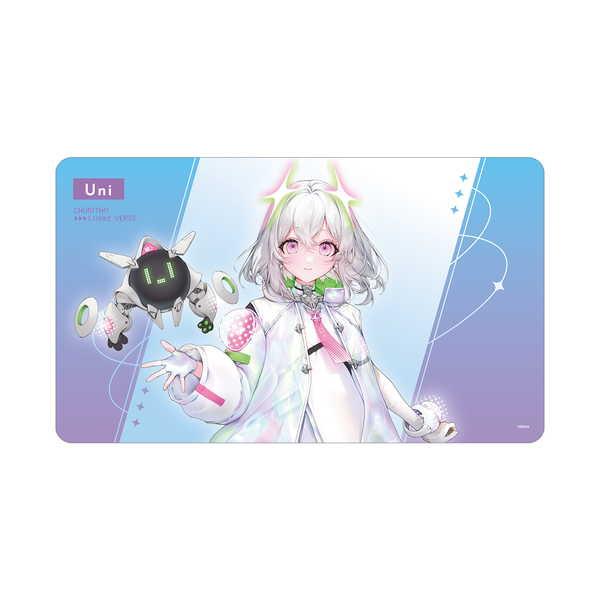 【発売日：2026年03月31日】宅配便配送商品 「CHUNITHM X-VERSE」より、マルチデスクマットの登場です。ユニのイラストをマルチデスクマットに仕上げました。デスクに敷いたり、お部屋に飾ったり、キャラクターとの日常をお楽しみく...