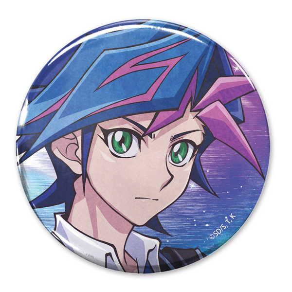 メール便配送商品 「遊☆戯☆王 VRAINS」より、65mm缶バッジが登場！日常でも決闘時でも『藤木遊作』を身に付けよう。・決闘者(デュエリスト)の『オフ』がテーマのイラストは新規描き下ろし。直径65mmの大きめサイズで、それぞれのくつろぎ...