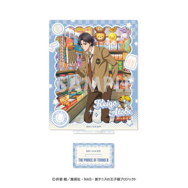 【発売日：2026年06月30日】メール便配送商品 「新テニスの王子様」より、くつろぎコレクション-in SHOPPING-の復刻イラストを使用した「アクリルスタンド」が登場！【サイズ】 本体：H約138mm×W約108mm　台座：H約30...