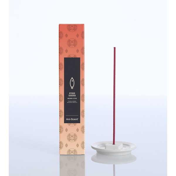 【発売日：2026年08月31日】宅配便配送商品 「劇場版 魔法少女まどか☆マギカ[新編]叛逆の物語」より、Ani-Scent インセンススティックの登場です。『佐倉杏子』のタフでまっすぐな強さを、甘酸っぱいリンゴの香りにスパイシーなセージ...