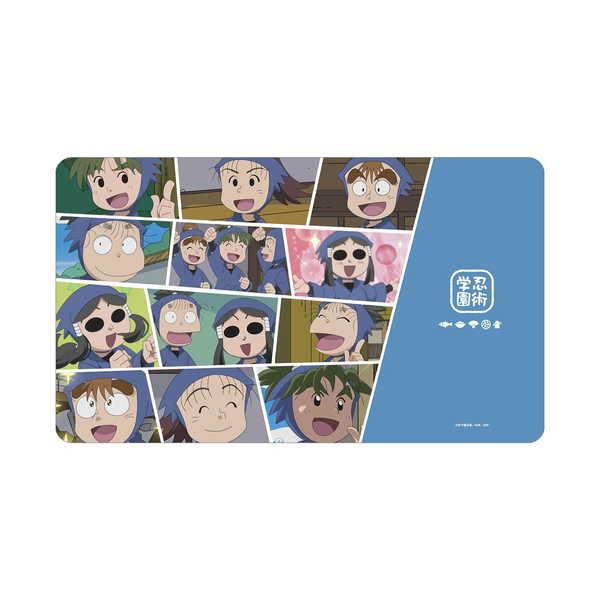 【発売日：2026年08月31日】宅配便配送商品 「忍たま乱太郎」より、マルチデスクマットの登場です。二年生の印象的なシーンをマルチデスクマットに仕上げました。デスクに敷いたり、お部屋に飾ったり、キャラクターとの日常をお楽しみください。【サ...