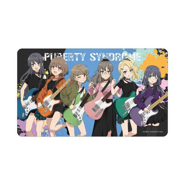 【発売日：2026年07月31日】宅配便配送商品 「青春ブタ野郎 シリーズ」より、マルチデスクマットの登場です。桜島麻衣、梓川花楓、古賀朋絵、双葉理央、豊浜のどか、牧之原翔子の描き下ろしイラストをマルチデスクマットに仕上げました。デスクに敷...