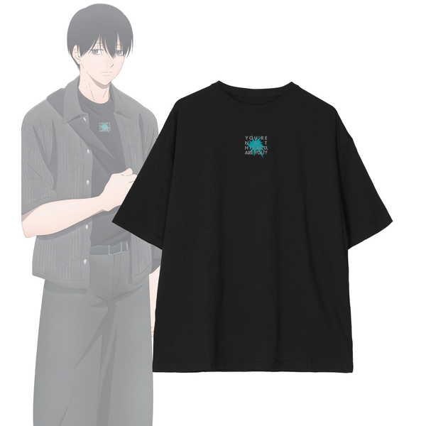 【発売日：2026年07月31日】メール便配送商品 「光が死んだ夏」より、BIGシルエットTシャツの登場です。辻中佳紀の魂をイメージしたモチーフ、『YOU'RE NOT HIKARU， ARE YOU？』をBIGなシルエットTシャツに仕上げ...
