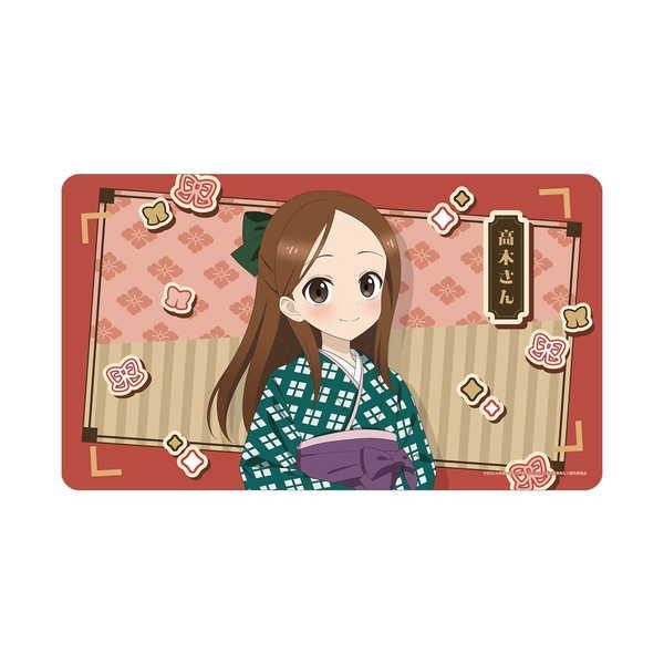 【発売日：2026年07月31日】宅配便配送商品 「からかい上手の高木さん」より、マルチデスクマットの登場です。高木さんの描き下ろしイラストをマルチデスクマットに仕上げました。デスクに敷いたり、お部屋に飾ったり、キャラクターとの日常をお楽し...