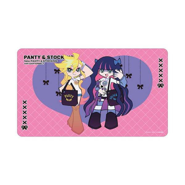 【発売日：2026年09月30日】宅配便配送商品 「New PANTY ＆ STOCKING with GARTERBELT」より、マルチデスクマットの登場です。パンティ、ストッキングの描き下ろしイラストをマルチデスクマットに仕上げました。...