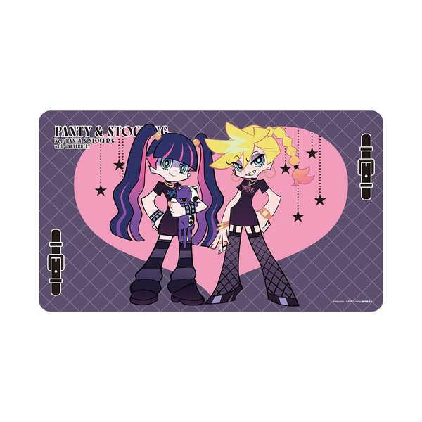 【発売日：2026年09月30日】宅配便配送商品 「New PANTY ＆ STOCKING with GARTERBELT」より、マルチデスクマットの登場です。パンティ、ストッキングの描き下ろしイラストをマルチデスクマットに仕上げました。...