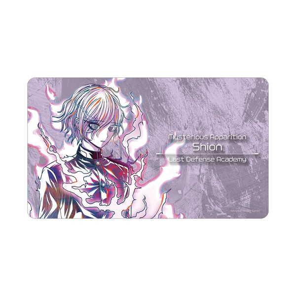 【発売日：2026年09月30日】宅配便配送商品 「HUNDRED LINE -最終防衛学園-」より、Ani-Art マルチデスクマットの登場です。シオンのイラストを新たなタッチで魅力的に表現し、マルチデスクマットに仕上げました。デスクに敷...
