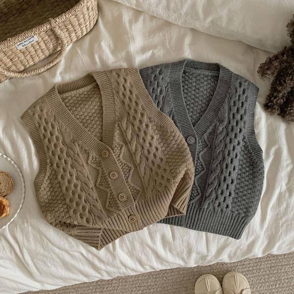 ■ 品名：キッズベスト■ 素材：綿混紡■ スタイル：可愛い/カジュアル■ カラー：全4色■ サイズ：90-130■ 季節：春/秋/冬検索キーワード：ニットベスト キッズニットベスト カジュアル 洗える 家庭洗濯OK ウール混 春秋秋冬  前...