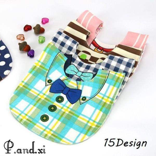 リバーシブルデザインのポップなプリント柄が可愛い?ベビー用よだれかけです。スナップボタンで着脱も簡単ラクチン☆ごはんの時間やお絵かきの時などにも大活躍のアイテムですね◎【サイズについて】(約)21×28cm【素材について】ポリエステル、綿