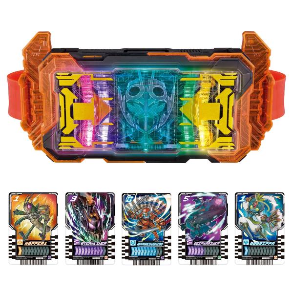 [バンダイ] 仮面ライダーガッチャード 変身ベルト DXガッチャードライバー ・2枚のカード「ライドケミートレカ」を左右のスロットにセットすると、カード名と変身待機音が発動！・「仮面ライダーガッチャード スチームホッパー」への変身なりきり遊...