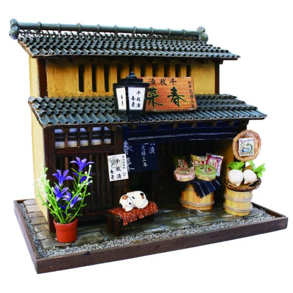 ビリー 手作りドールハウスキット 京都シリーズ 京町家キットII 漬物屋 8503 ・コレクション性: 京町家キットIIとして、京都シリーズの他の作品と組み合わせることで、より本格的な京都の街並みを作り上げることができます。・京都の伝統的町...