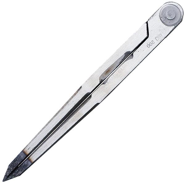 新潟精機(Niigataseiki) SK 日本製 本鋼コンパス 200mm ・コンパスの円数値(45開脚時に無理なく円弧を引ける最大値):300mm・サイズ:全長200×全幅21×厚さ20mm・材質:炭素工具鋼・焼入硬度:HRC50・用途...