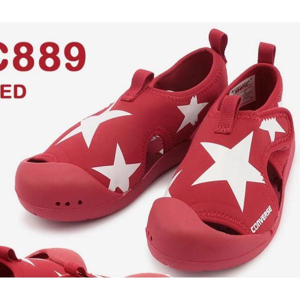 水辺にも街履きにも多彩なシーンで活躍する、キッズ向けサンダルモデル。通気性と速乾性に優れたネオプレーン素材をアッパーに採用。アウトソールには水抜き穴があり、星柄にエンボス加工したE.V.A.フットベッドは水はけの良い仕様。脱ぎ履きしやすい両...