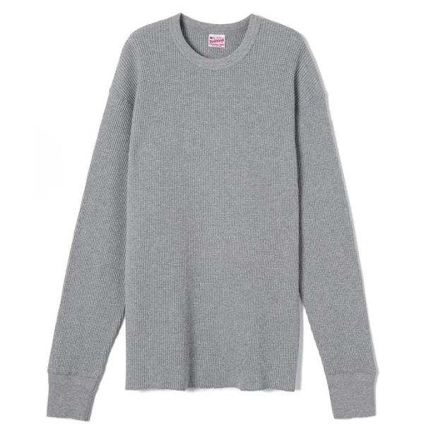 【発売日：2024年12月05日】インナーにもトップスにも使えるワッフル素材のクルーネックが入荷いたしました。■Thermal King Waffleヴィンテージ愛好家からも高い評価を受ける、60年代に登場した『サーマルキング』と呼ばれるワ...