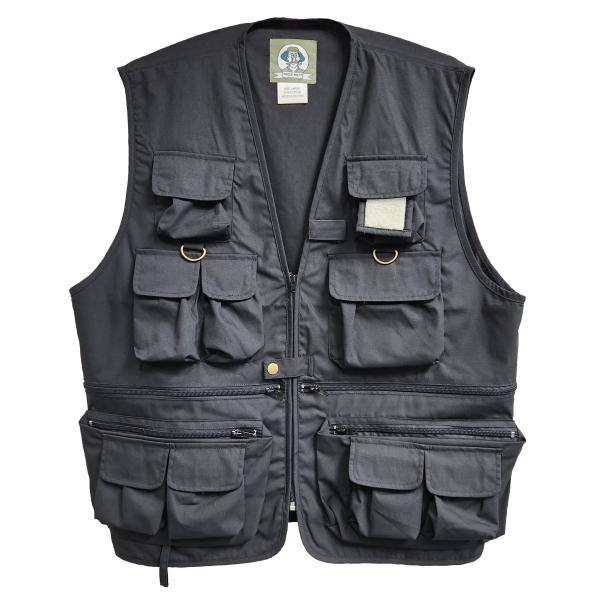 老舗ミリタリーブランドROTHCO(ロスコ)から、アンクルミリタリーベスト“UNCLEMILTY VEST”のご紹介です。ジッパー式ポケットやベルクロ留めポケット、内ポケットなど多彩なポケットの数々で機能性に優れたディテールがポイントです。...