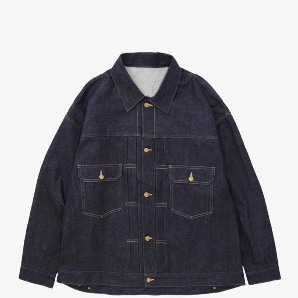 ※店舗間移動のため、発送までに3日かかる事がございます。Re-interpretation of the iconic Trucker Jacket, which took its inspiration from the "Type II...