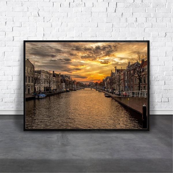 商品情報■デザイン：Row along the river(河沿いの街並)■バリエーション　□サイズ：A4/B4/A3/B3/A2/B2/A1□セット：ポスター単品/フレームセット(ブラック/ゴールド/シルバー/ホワイト)※B0/A0/B1...