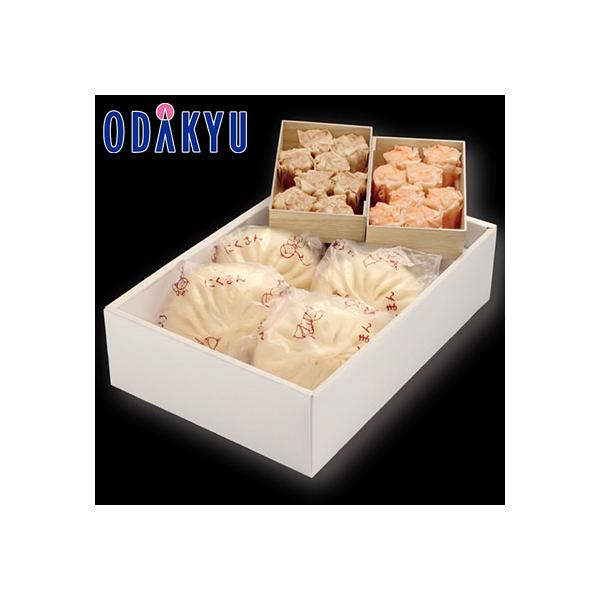 内容：肉まん×4、シューマイ8個入り×1、かに・えびシューマイ8個入り×1賞味期限：製造日含め冷蔵6日