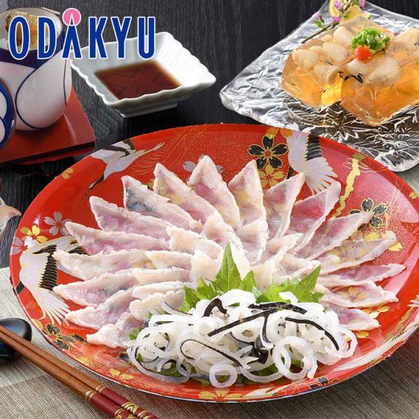 加工地：山口県産地：マフグ（山口県産）、トラフグ（長崎県産、熊本県産：養殖）重さ：約0.5kg箱サイズ：28.4×28.4×9.2(cm)賞味期間：製造日より90日間内容：真ふぐ霜降り刺身（22cm皿）45g、とらふぐ皮20g、ふぐ煮こごり...