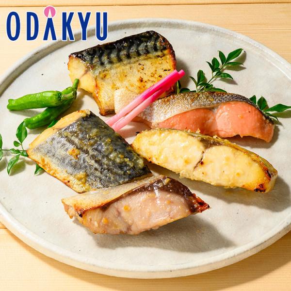 加工地：鳥取県産地：ギンヒラス（ニュージーランド他）、サワラ（国産他）、サバ（ノルウェー他）、ギンサケ（チリ）、ブリ（国産）重さ：約1.1kg箱サイズ：33ｘ41ｘ4.5（cm）賞味期間：出荷日より60日間内容：銀ひらす西京漬け６０ｇ×２、...