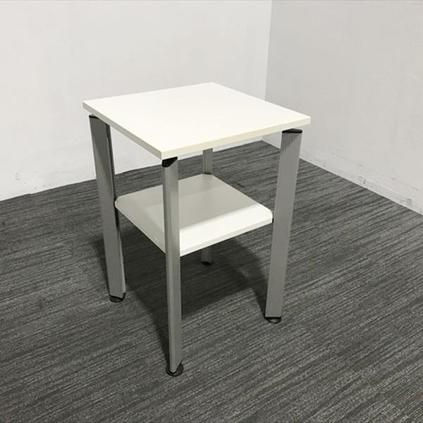 ■取り扱い番号AD-862476B■仕様メーカー : イトーキ製品名 : 電話台 アルコールスプレー台 DE DDE-044T-W9色素材 : ホワイトW外寸 : 幅450mm 奥行き450mm 高さ700mm ランク : Bランク■特徴天...