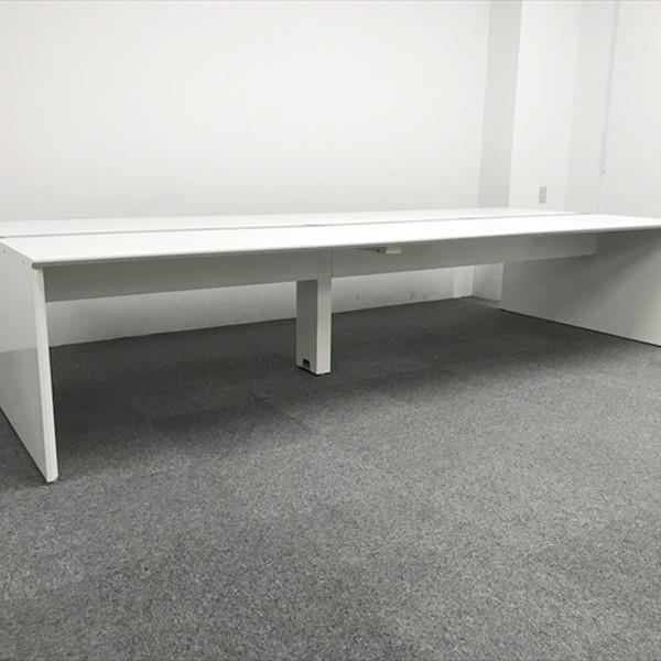 ■取り扱い番号DF-862771B■仕様メーカー : オカムラ製品名 : Pro Unit Freeway色素材 : ホワイト外寸 : 幅3400mm 奥行き1400mm 高さ720mm ランク : Bランク■特徴配線口:直線タイプ 天板:...