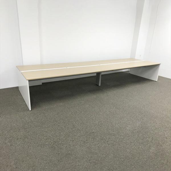 ■取り扱い番号DF-878195B■仕様メーカー : イトーキ製品名 : INTERLINK インターリンク色素材 : ファインウォールナットL外寸 : 幅4804mm 奥行き1400mm 高さ720mm ランク : Bランク■特徴配線口:...