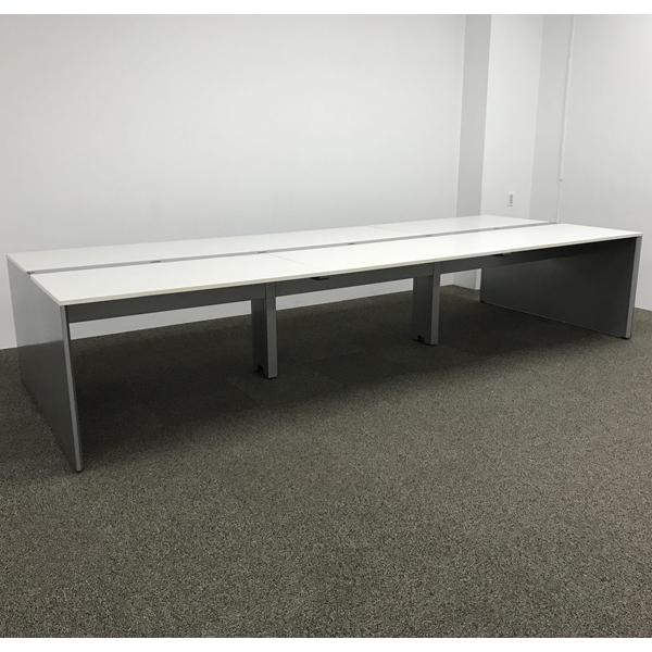 ■取り扱い番号DF-878819B■仕様メーカー : イトーキ製品名 : INTERLINK インターリンク色素材 : ホワイトW外寸 : 幅3604mm 奥行き1400mm 高さ720mm ランク : Bランク■特徴配線口:直線タイプ天板...