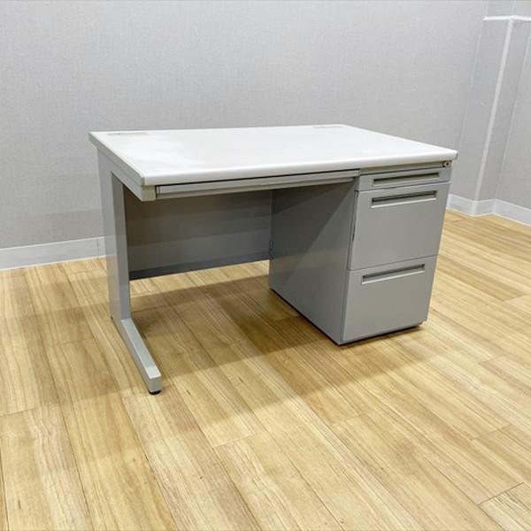 ■取り扱い番号DK-878800C■仕様メーカー : 内田洋行 ウチダ製品名 : FEED色素材 : ペールグレイ外寸 : 幅1100mm 奥行き700mm 高さ700mm ランク : Cランク■特徴配線口:2ヶ所本体:マイルドグレイ天板と...