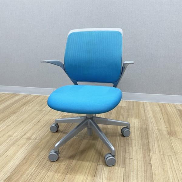 ■取り扱い番号IO-878327B■仕様メーカー : steelcase スチールケース製品名 : コビーチェア 434111 5S21 5021 6249色素材 : ブルージェイ外寸 : 幅629mm 奥行き591mm 高さ864mm ラ...