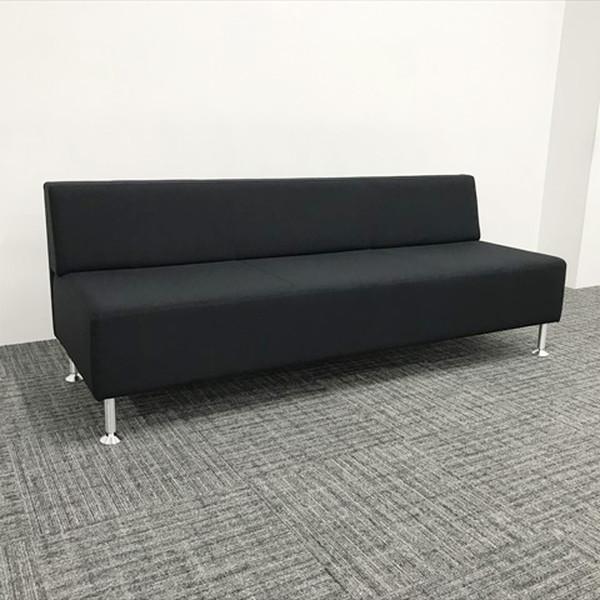 ■取り扱い番号IR-873957B■仕様メーカー : イトーキ製品名 : ロビーチェア 3人用 LF LLF-310C-T1色素材 : ブラックT外寸 : 幅1820mm 奥行き650mm 高さ685mm ランク : Bランク■特徴張地:布...