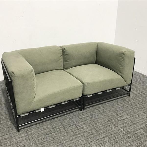 ■取り扱い番号IR-875207B■仕様製品名 : ロビーチェア 2人用 アスプルンド 色素材 : カーキ外寸 : 幅1600mm 奥行き800mm 高さ700mm ランク : Bランク■特徴張地:布張りフレーム:スチール ブラックウォッシ...