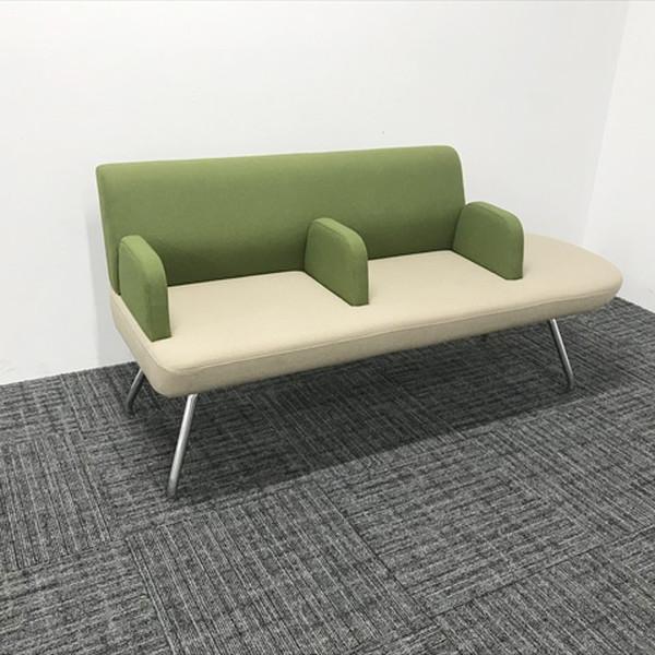 ■取り扱い番号IR-876567B■仕様メーカー : コクヨ製品名 : ロビーチェア 3人用 マドレ 片アールタイプ CN-1103ALN色素材 : ミディアムライム ベージュ外寸 : 幅1585mm 奥行き590mm 高さ740mm ラン...