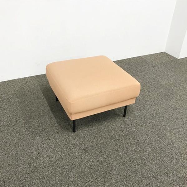 ■取り扱い番号IR-882251C■仕様メーカー : コクヨ製品名 : ロビーチェア オスファ リラックスソファ ベンチタイプ NTKS-UCNC-G20Y1色素材 : ペールテラコッタ外寸 : 幅650mm 奥行き650mm 高さ410m...