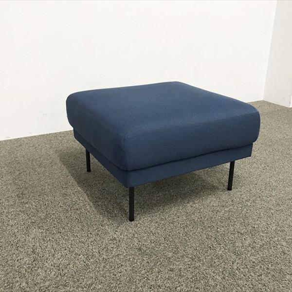 ■取り扱い番号IR-882252B■仕様メーカー : コクヨ製品名 : ロビーチェア オスファ リラックスソファ ベンチタイプ NTKS-UCNC-G2T71色素材 : ネイビー外寸 : 幅650mm 奥行き650mm 高さ410mm ラン...