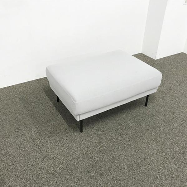■取り扱い番号IR-882255B■仕様メーカー : コクヨ製品名 : ロビーチェア オスファ ワークソファ ベンチタイプ NTKS-09NC-G2E21色素材 : ライトグレー外寸 : 幅900mm 奥行き650mm 高さ410mm ラン...