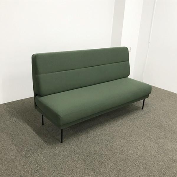 ■取り扱い番号IR-882274B■仕様メーカー : コクヨ製品名 : ロビーチェア 3人用 オスファ ワークソファ ミドルバック NTKS-18NC-G2Q61色素材 : ディープグリーン外寸 : 幅1800mm 奥行き680mm 高さ1...
