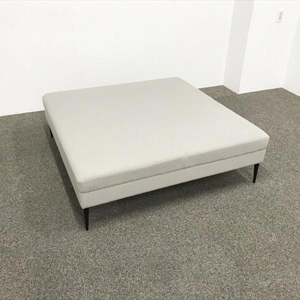 ■取り扱い番号IR-883165B■仕様製品名 : ロビーチェア アダル アティック アネッサ色素材 : グレー外寸 : 幅1200mm 奥行き1200mm 高さ380mm ランク : Bランク■特徴張地:ファブリック脚:アルミダイキャスト...