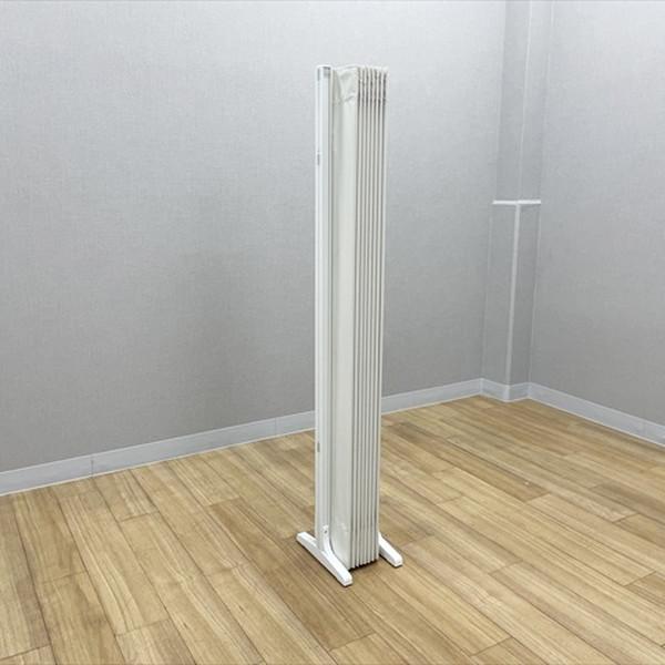 ■取り扱い番号PJ-881566B■仕様製品名 : 自立パーティション アコーディオン式 折りたたみ可色素材 : ホワイト外寸 : 幅1340mm 奥行き340mm 高さ1650mm ランク : Bランク■特徴板面:防炎ビニールレザー折りた...