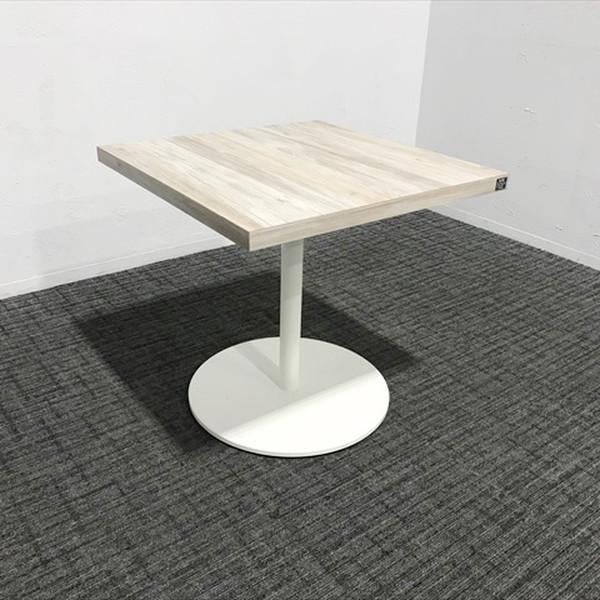 ■取り扱い番号TM-875021B■仕様メーカー : オカムラ製品名 : ミーティングテーブル 完成品 アルトピアッツァ カフェテーブル MB521E MW74色素材 : ビンテージエルム外寸 : 幅750mm 奥行き750mm 高さ720...