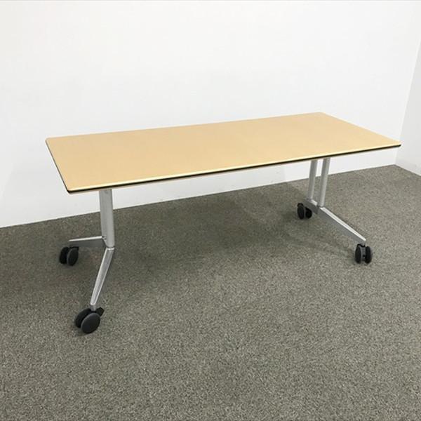■取り扱い番号TM-880644B■仕様メーカー : Wilkhahn ウィルクハーン製品名 : ミーティングテーブル 要組立 キャスター付色素材 : 木目調プレーン外寸 : 幅1700mm 奥行き700mm 高さ720mm ランク : B...