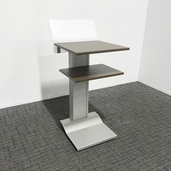 ■取り扱い番号UN-872419B■仕様メーカー : イトーキ製品名 : 演台 キャスター付 VBS-055L-17色素材 : ファインウォールナットD外寸 : 幅500mm 奥行き610mm 高さ1160mm ランク : Bランク■特徴天...