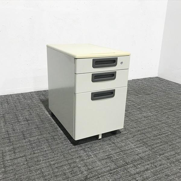 ■取り扱い番号WI-876255C■仕様メーカー : プラス製品名 : 組立式スチールOAデスクシステム色素材 : エルグレー外寸 : 幅396mm 奥行き577mm 高さ604mm ランク : Cランク■型番型番：RY-046SC-3 L...