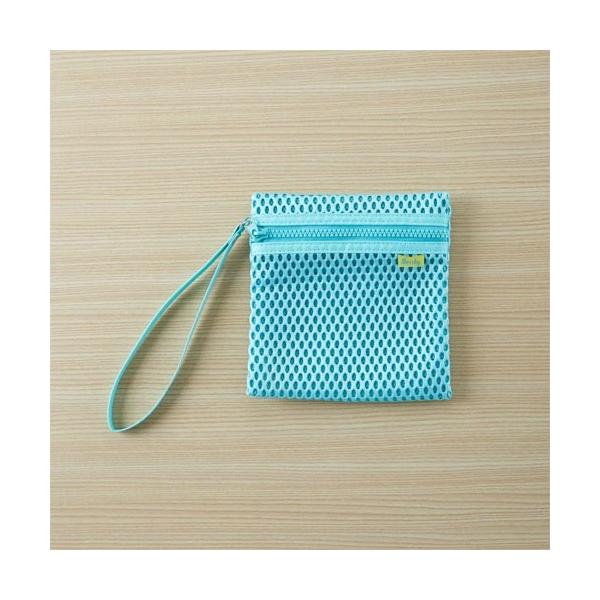 ■＜素材＞■メッシュ本体：ポリエステル■ジッパーの縁、ストラップの持ち手部分：PU■ジッパー本体：PP樹脂■ジッパーのつまみ部分、ストラップの金具、ボールチェーン：鉄■動物型タグ：紙■ブランドタグ：PVC■陳列用フックタグ：ナイロン■個包装：PP