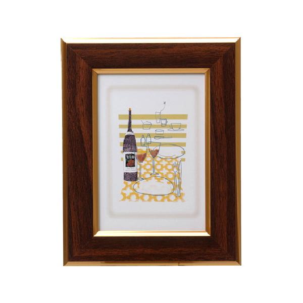 ■外寸：136 x 174mm■内寸：89 x 127mm■窓寸：80 x 118mm■重量：184g■パッケージ：かぶせ箱＋ヘッダー付 OPP袋■対応サイズ：L判■柄：木目■本体：樹脂製■面材：ガラス壁掛用金具（吊り紐無し）・縦横兼用スタ...