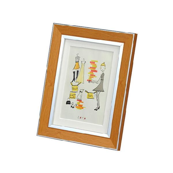 ■外寸：174 x 224mm■内寸：128 x 178mm■窓寸：119 x 169mm■重量：300g■パッケージ：かぶせ箱＋ヘッダー付 OPP袋■対応サイズ：ポスト判/2L判■柄：大理石/木目■本体：樹脂製■面材：ガラス壁掛用金具（吊...