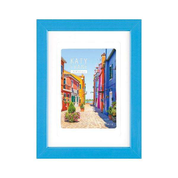 ■外寸：156 x 206mm■内寸：127 x 178mm■窓寸：122 x 172mm■重量：300g■パッケージ：ヘッダー付 OPP袋■対応サイズ：L判/ポスト判/2L判■柄：木目/無地■本体：樹脂製■面材：ガラス縦横兼用スタンド付縦...