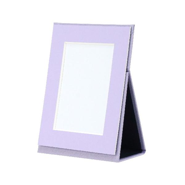 ■外寸：136×177×9ｍｍ（折りたたみ時）■窓寸：117×79mm■重量：100g■パッケージ：PP袋■対応サイズ：L判（89×127mm）■本体：紙、布置きのみ※窓に透明シートなどはついていません。