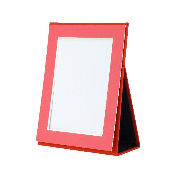 ■外寸：136×177×9ｍｍ（折りたたみ時）■窓寸：117×79mm■重量：100g■パッケージ：PP袋■対応サイズ：L判（89×127mm）■本体：紙、布置きのみ※窓に透明シートなどはついていません。